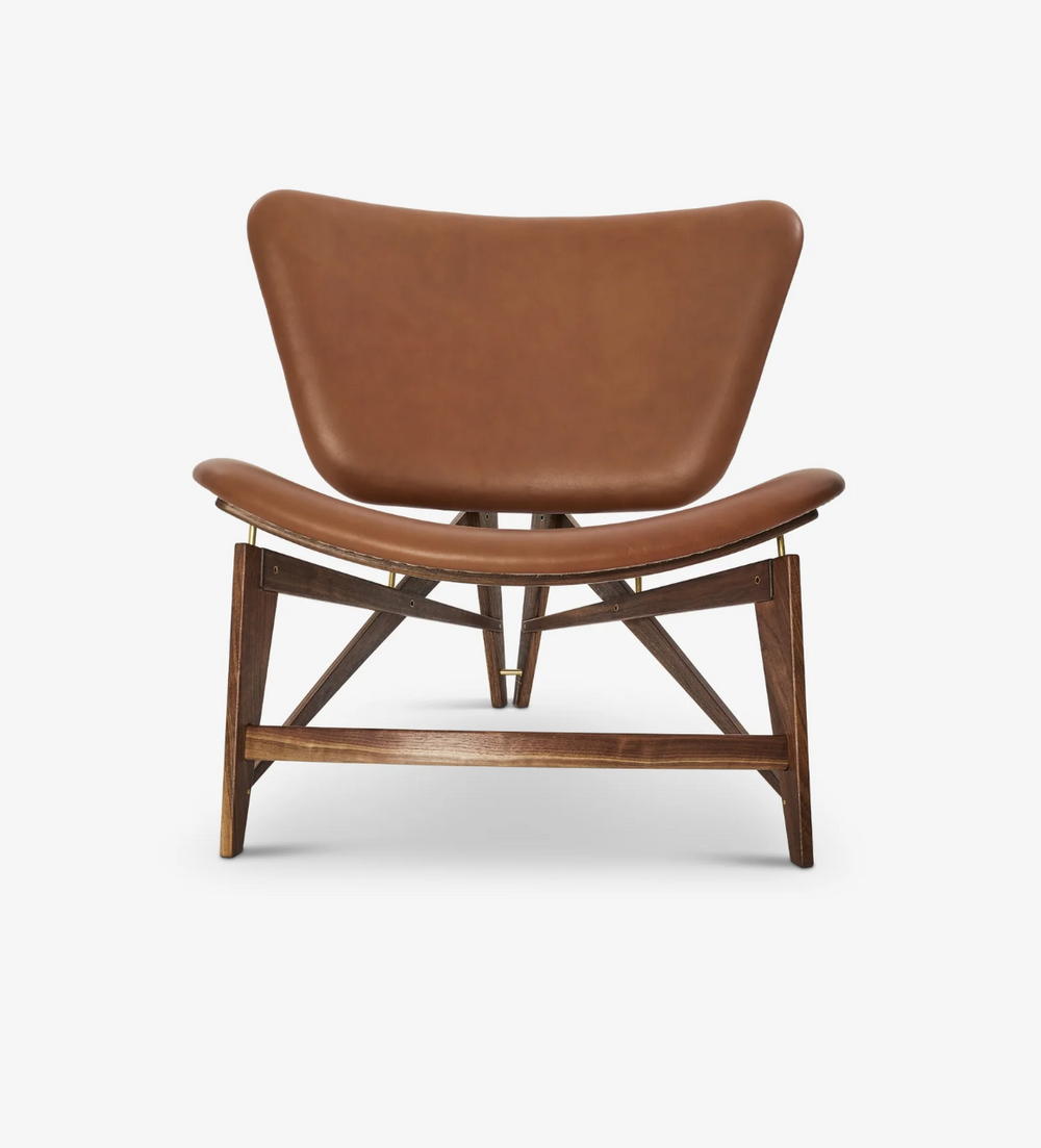 Maintenance of Your Wooden Lounge Chair: A Complete Guide