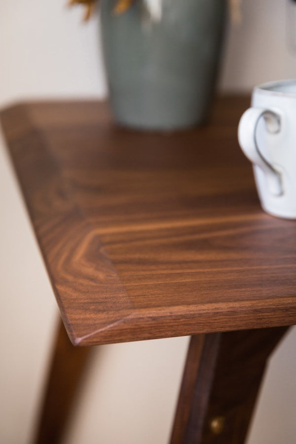 Desk JN09 in walnut wood